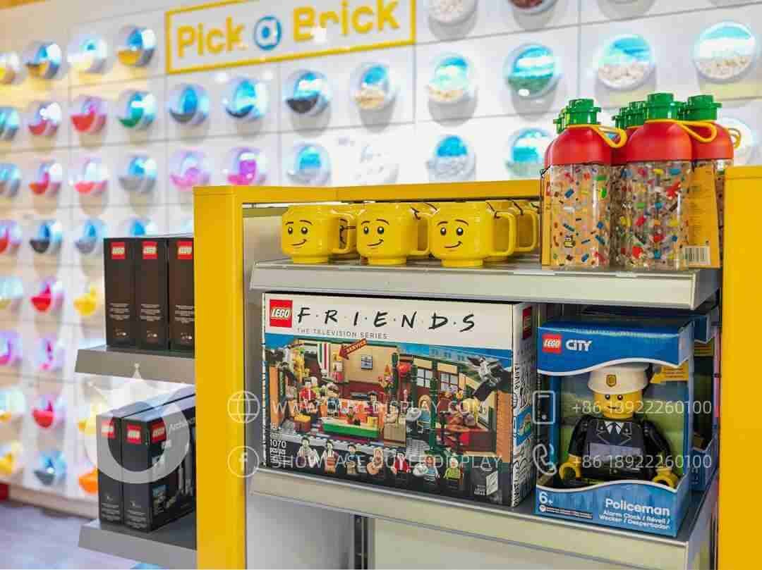 Attractive Toys Store Display Showcase