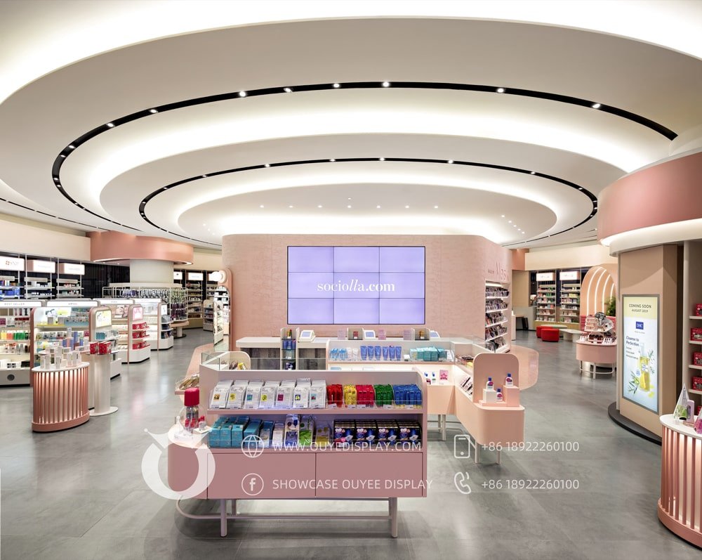 How to decorate and design a cosmetics store?
